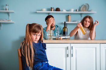Daughters of Alcoholic Parents: Warning Signs, Safety Steps, and What ...